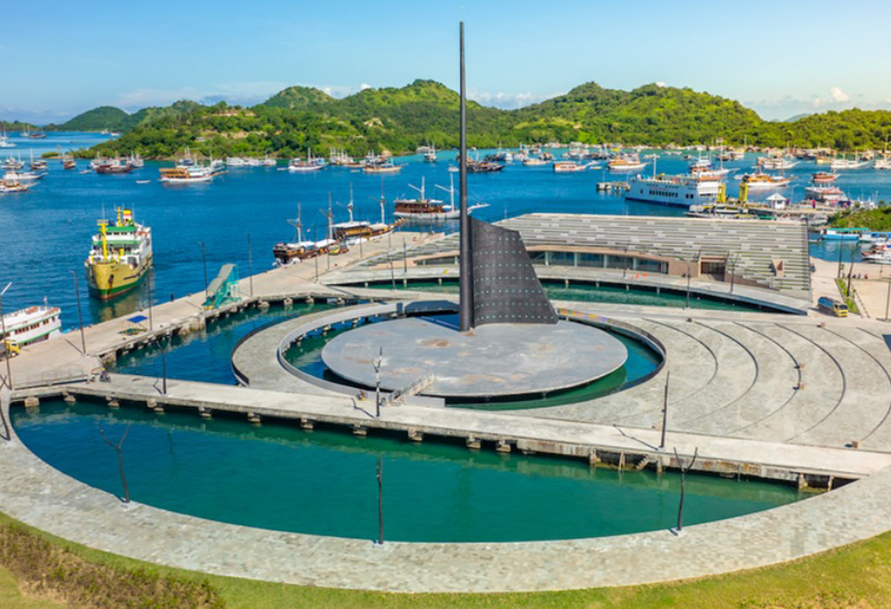 » Building Monumental Labuan Bajo, Sulawesi
