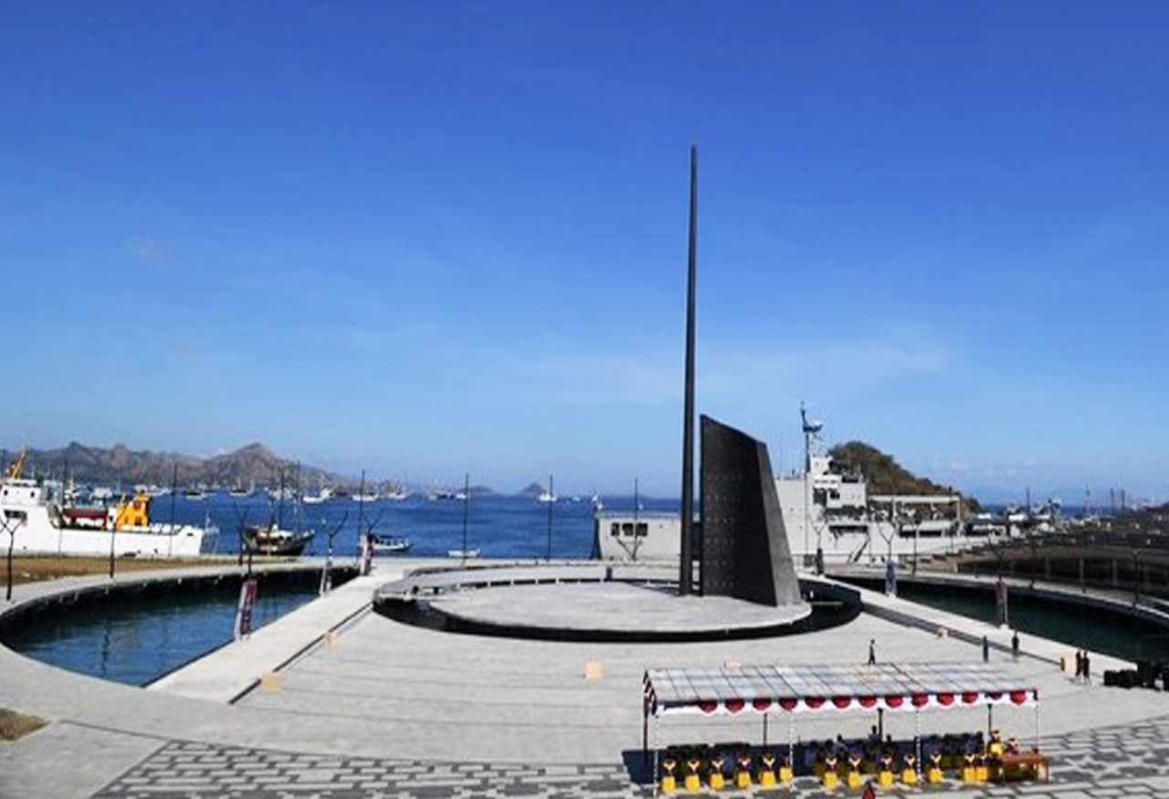 » Building Monumental Labuan Bajo, Sulawesi