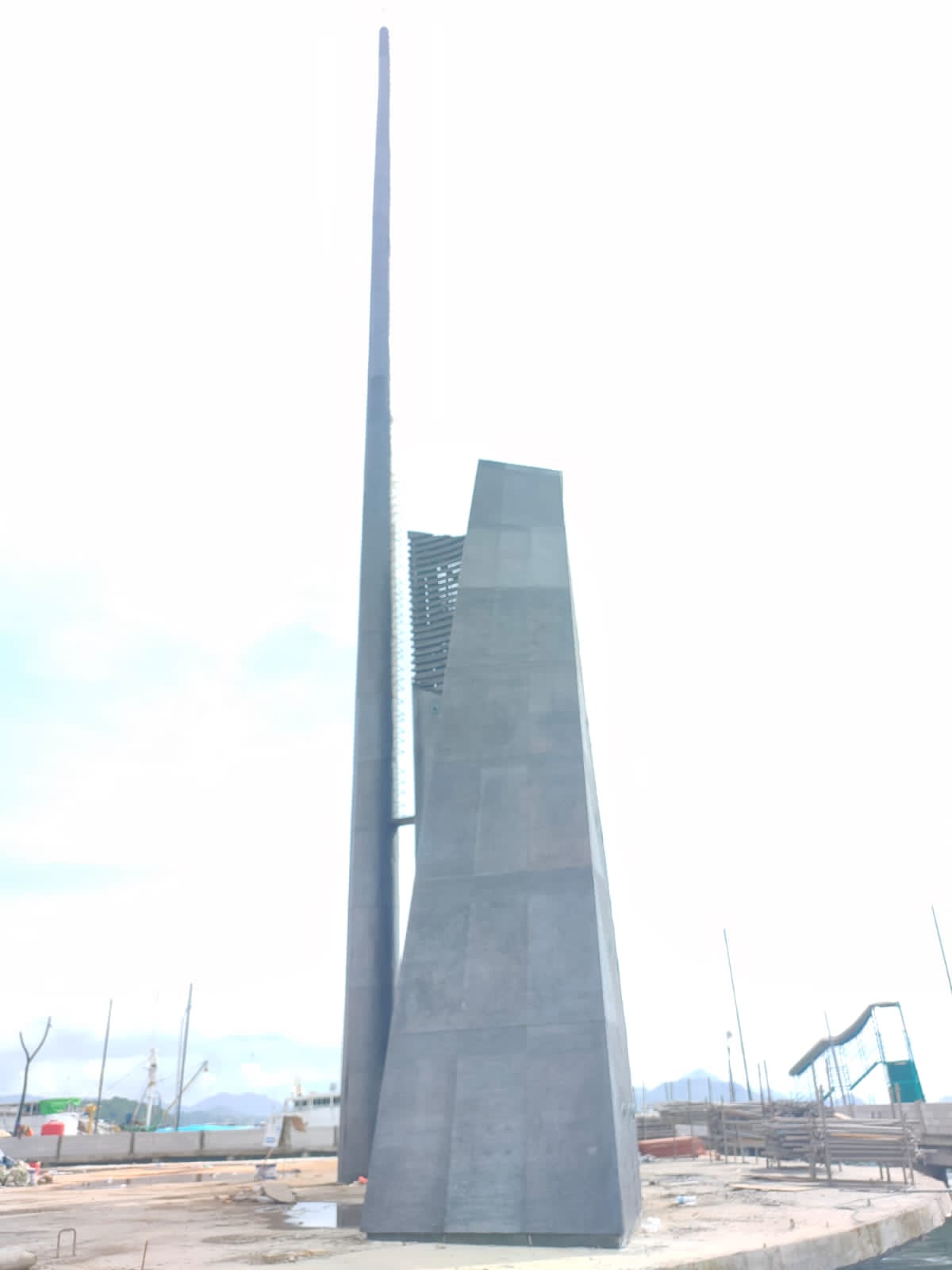 » Building Monumental Labuan Bajo, Sulawesi