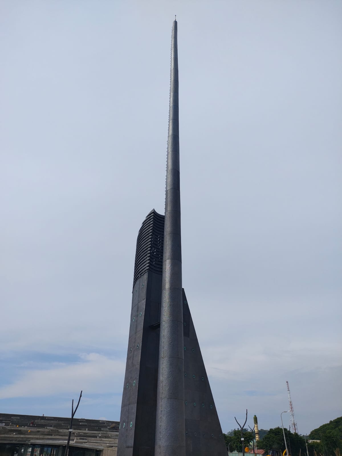 » Building Monumental Labuan Bajo, Sulawesi