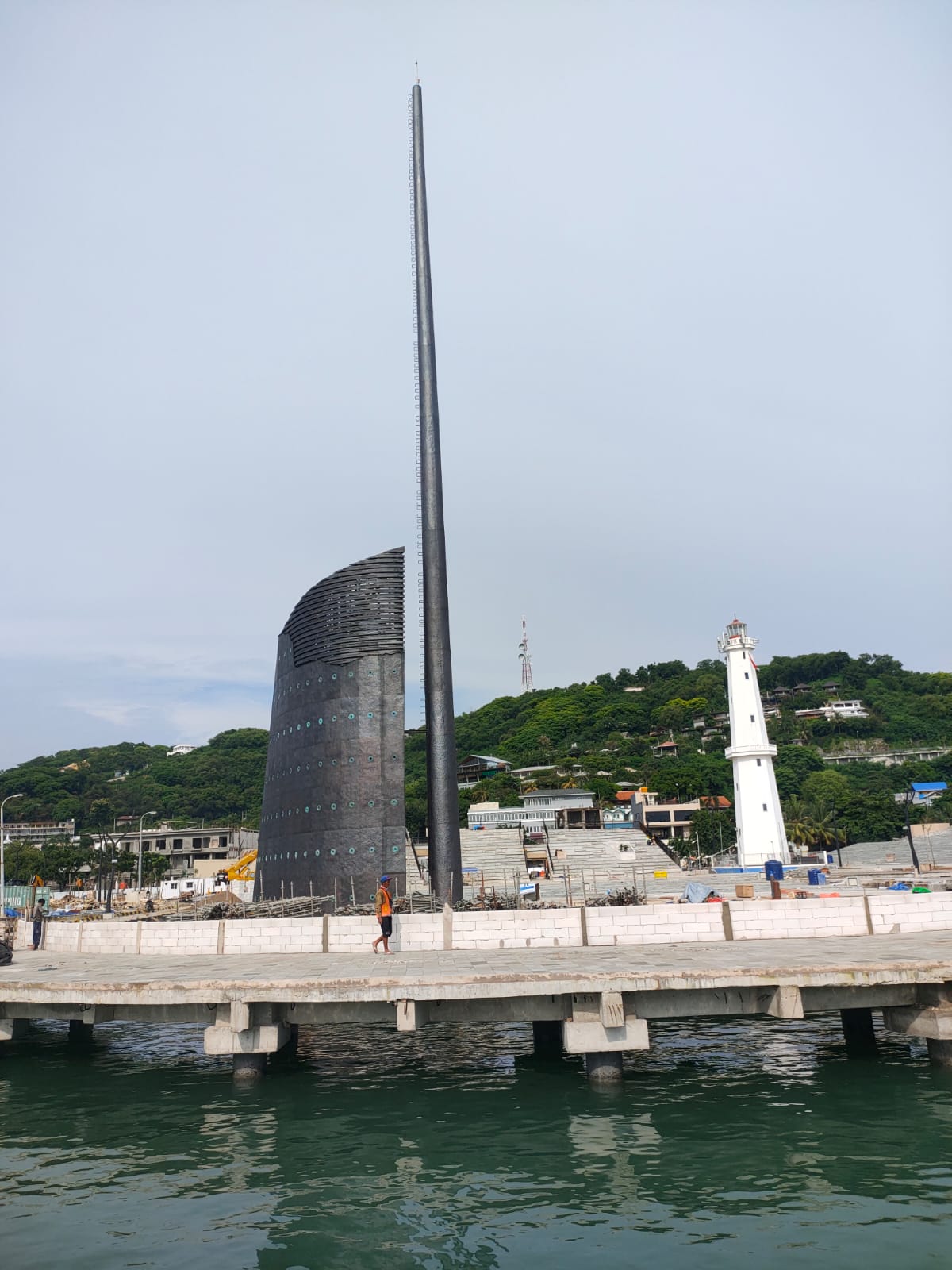 » Building Monumental Labuan Bajo, Sulawesi