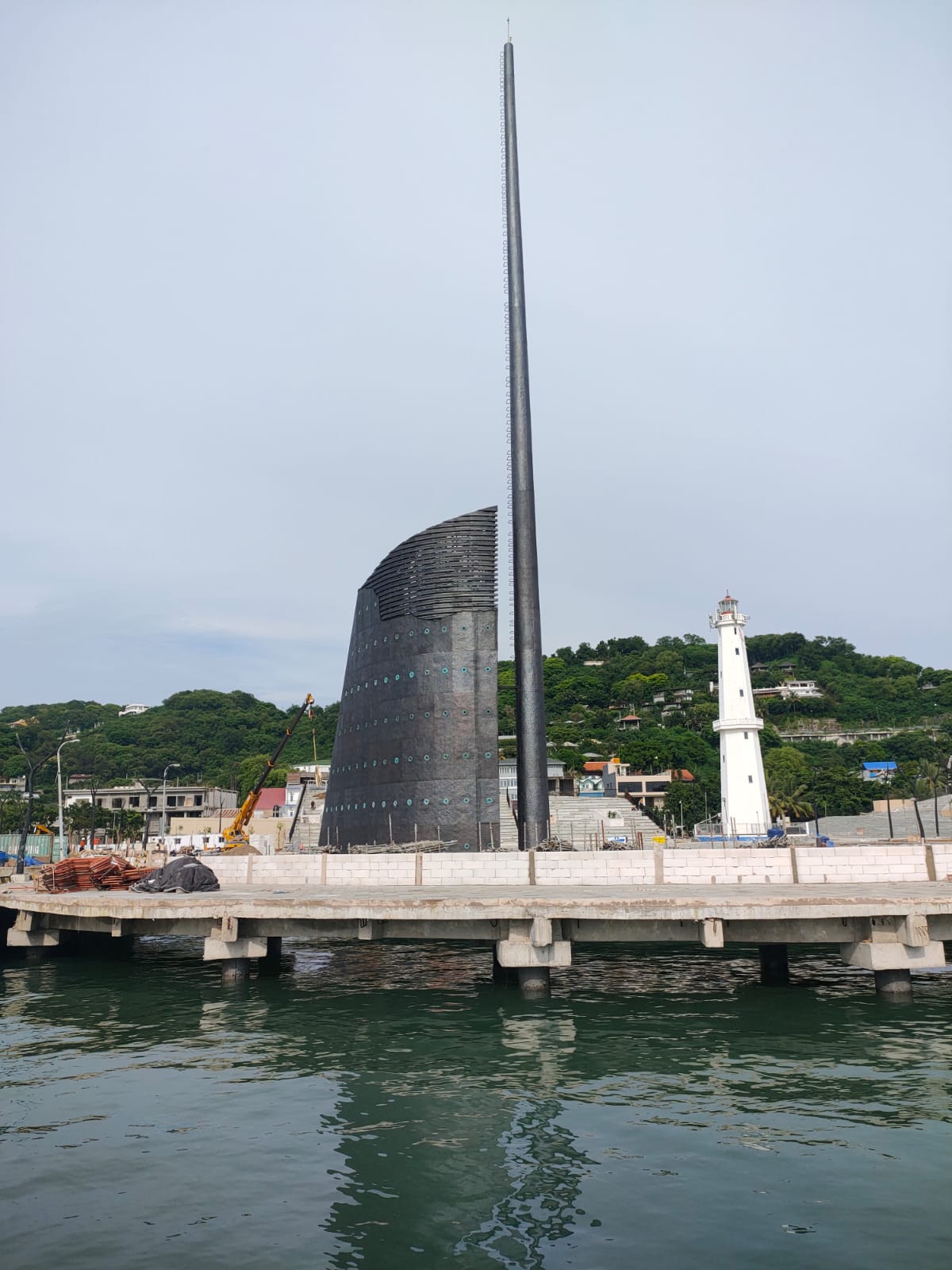 » Building Monumental Labuan Bajo, Sulawesi